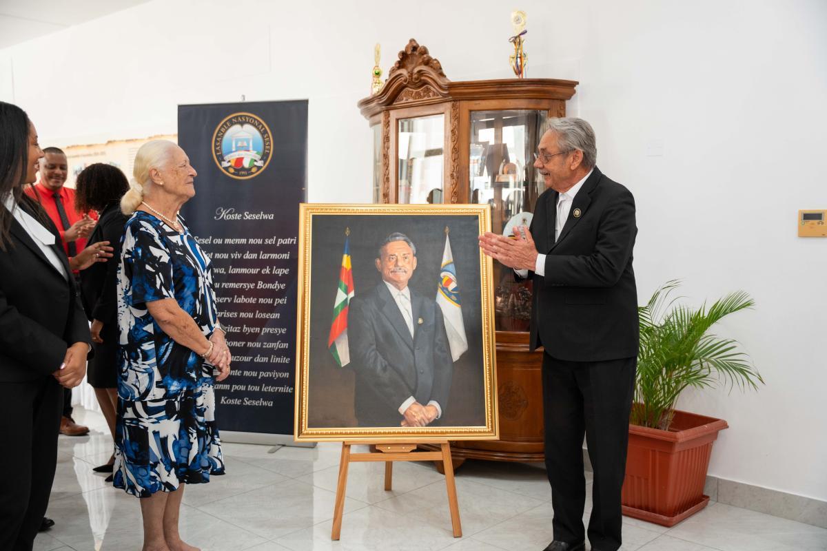 The 8th Assembly Sworn In At Its First Meeting | The National Assembly ...